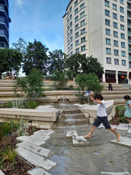 Paddington Central's Amphitheatre